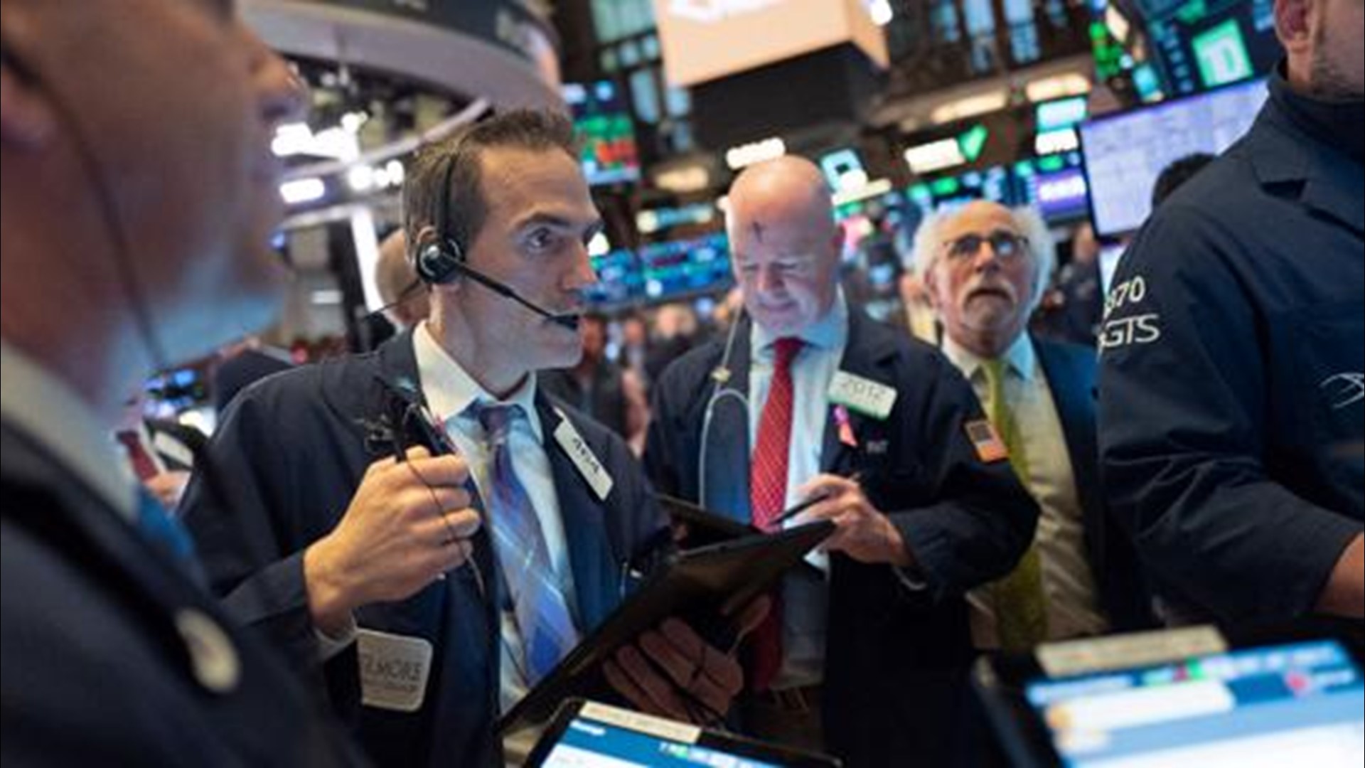 HU Professor discusses stock market volatility with FOX43 News